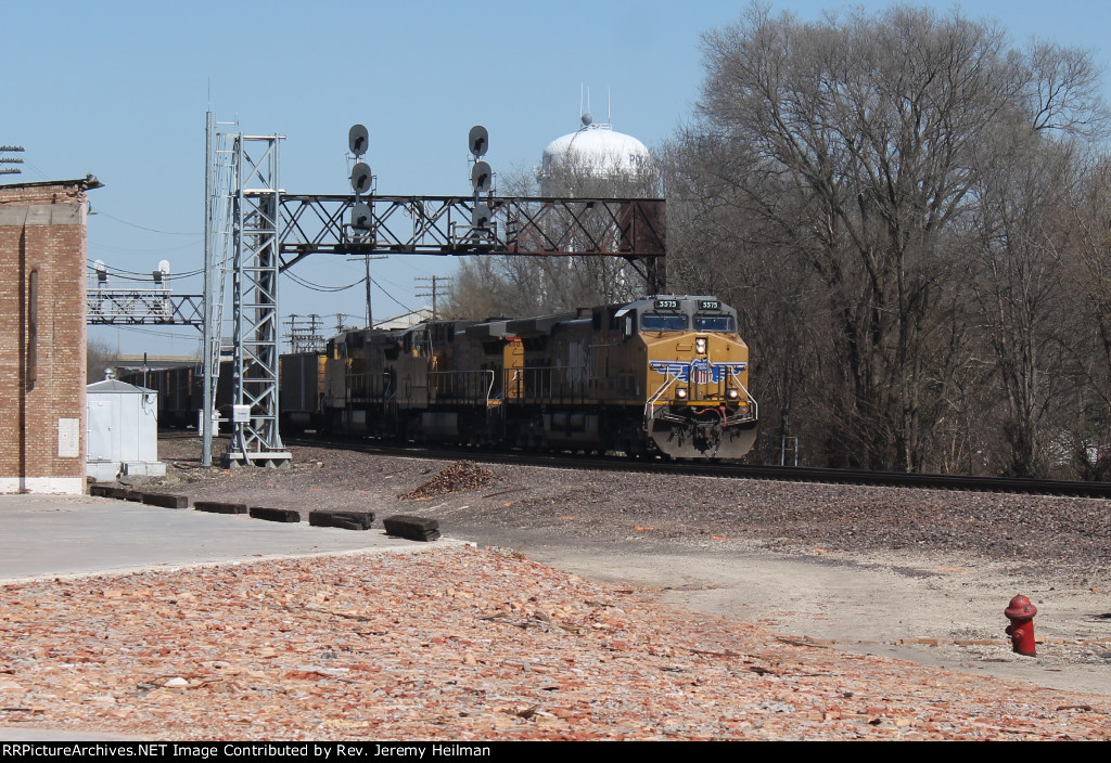 UP 5575 & others (1)